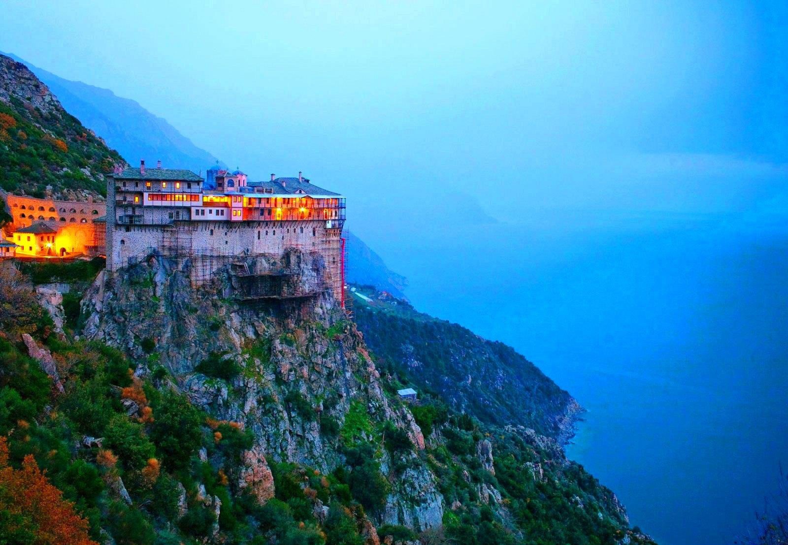 Monte Athos, una vida consagrada a la oración - GreciaTour.com